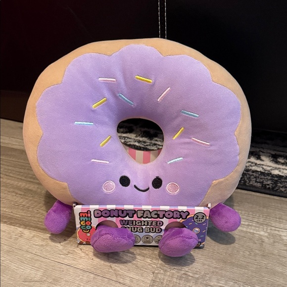 MIMI & COCO | Accessories | Donut Factory Weighted Snug Bud | Poshmark